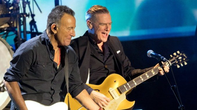 Bryan Adams con Bruce Springsteen - HUGO ZAPATA